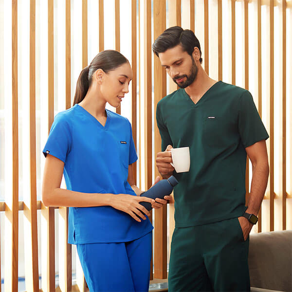 Performance Capsule Scrubs – Novora